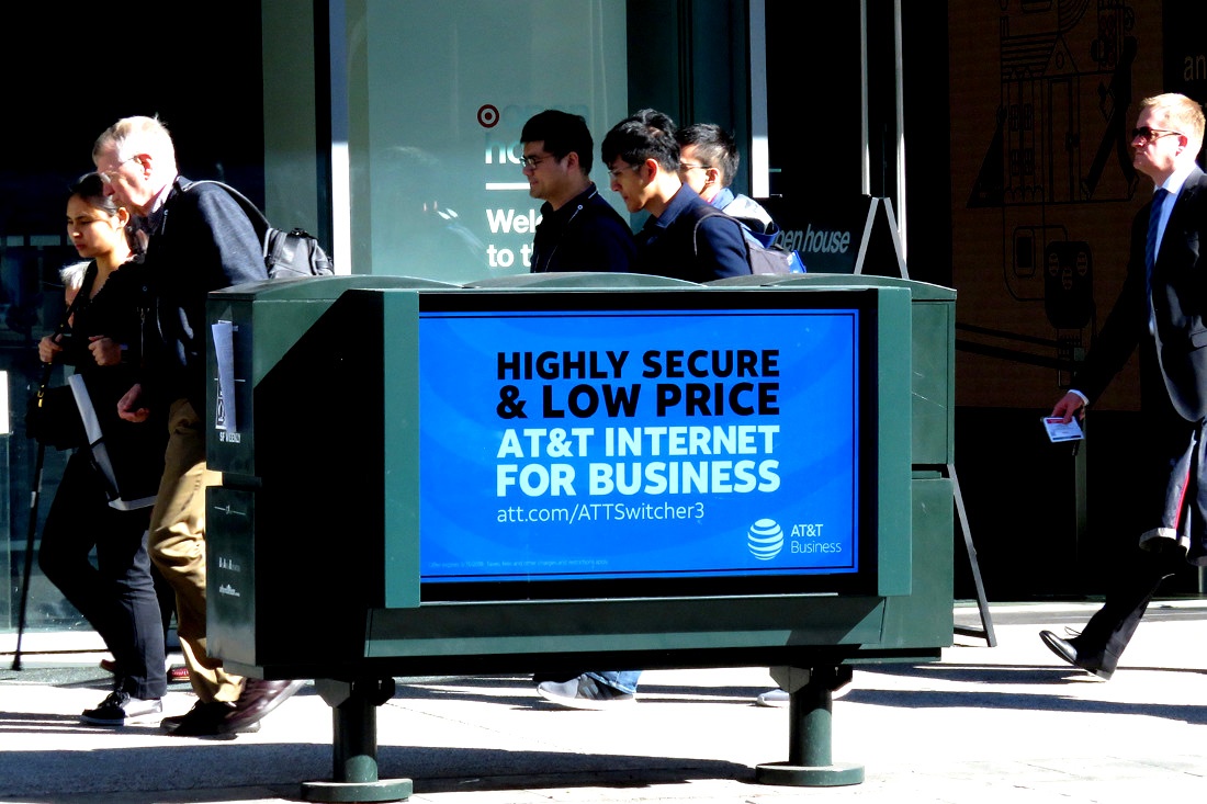 San Francisco's Digital Urban Panels Provide Street-Level Dynamic Content